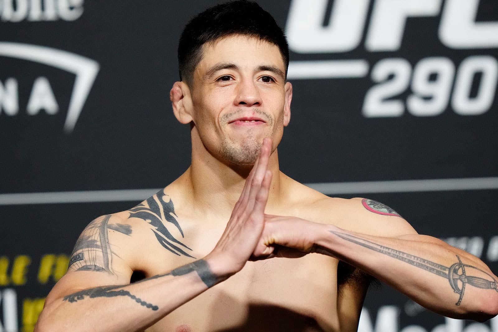 Brandon Moreno dominates Amir Albazi in one-sided decision - MMA Weekly