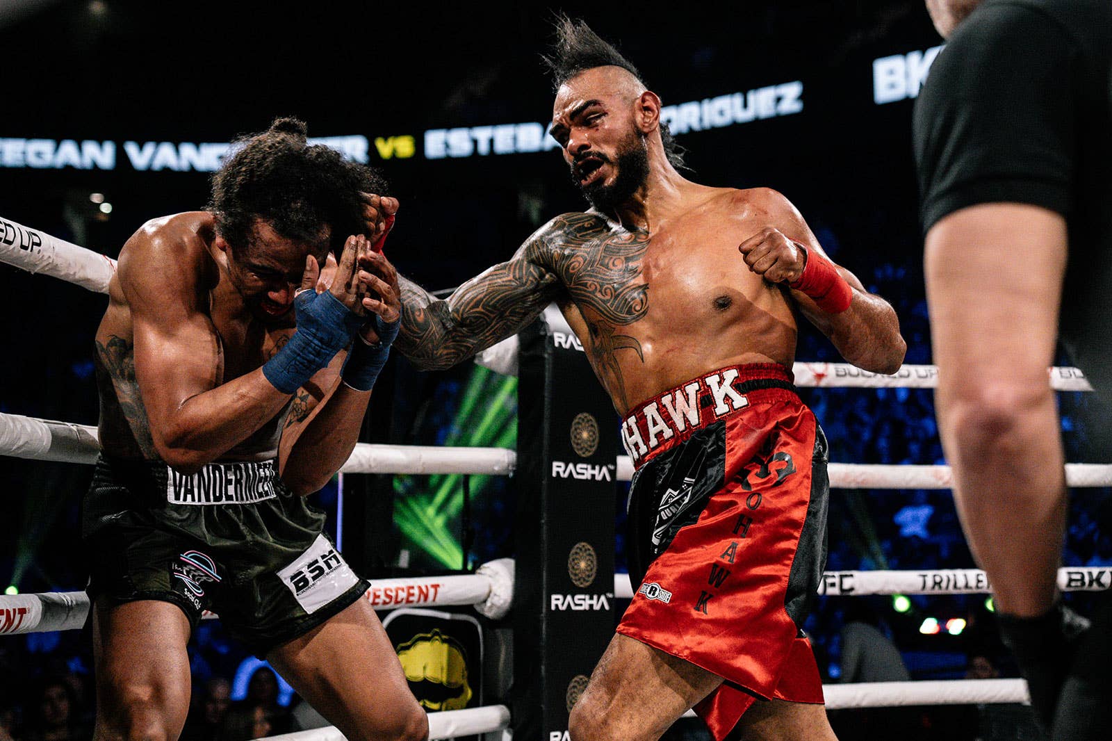 Mike Perry defeats Eddie Alvarez for bare knuckle fighting King of ...