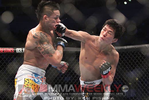 UFC On Versus 3 Play-by-Play: Takeya Mizugaki vs. Reuben Duran - MMA Weekly