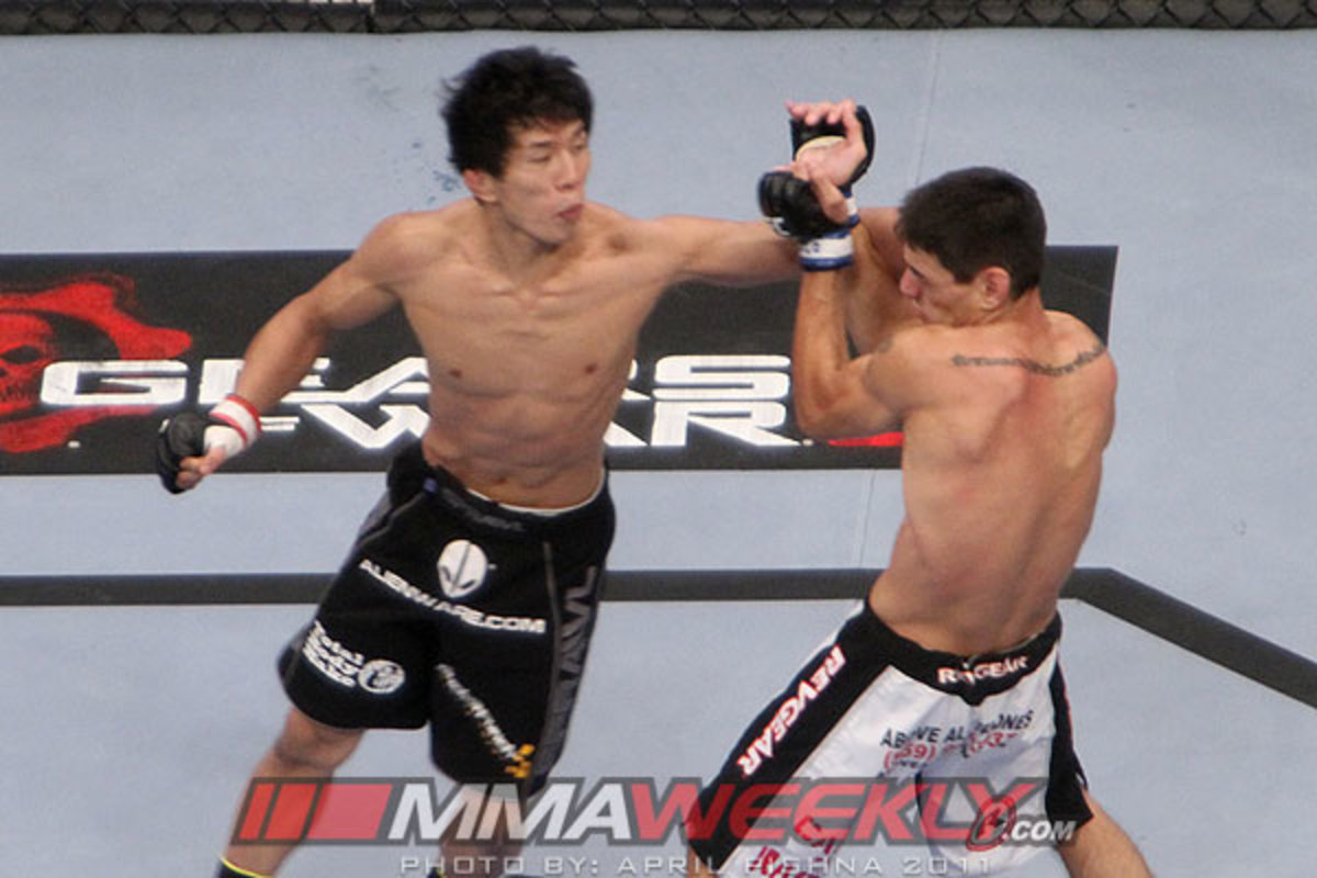 UFC 135 Play-by-Play: Takeya Mizugaki vs. Cole Escovedo - MMAWeekly.com ...