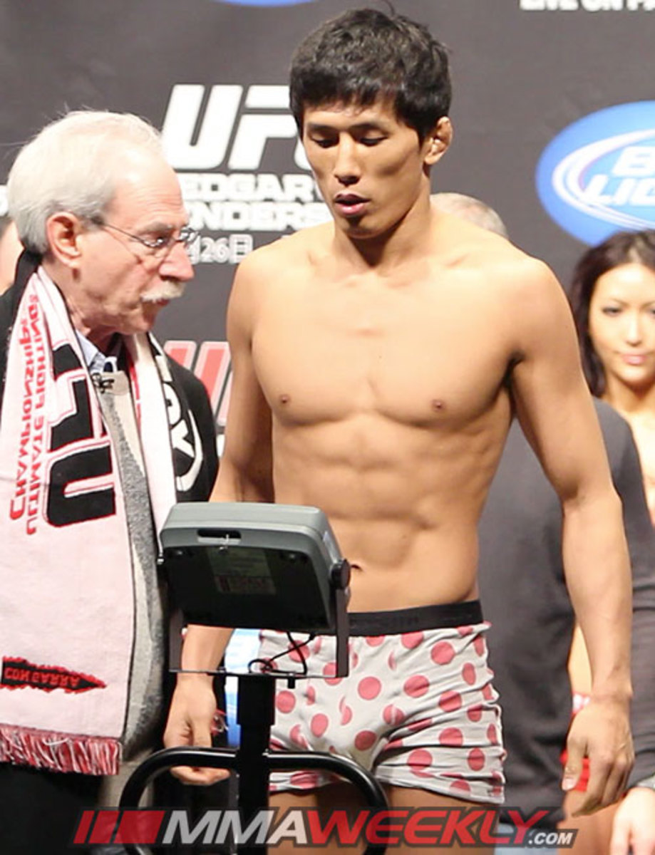 Takeya Mizugaki Faces Jeff Hougland at UFC 151 - MMAWeekly.com | UFC ...