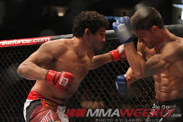 Strikeforce Barnett vs. Cormier Play-by-Play: Gilbert Melendez vs. Josh ...