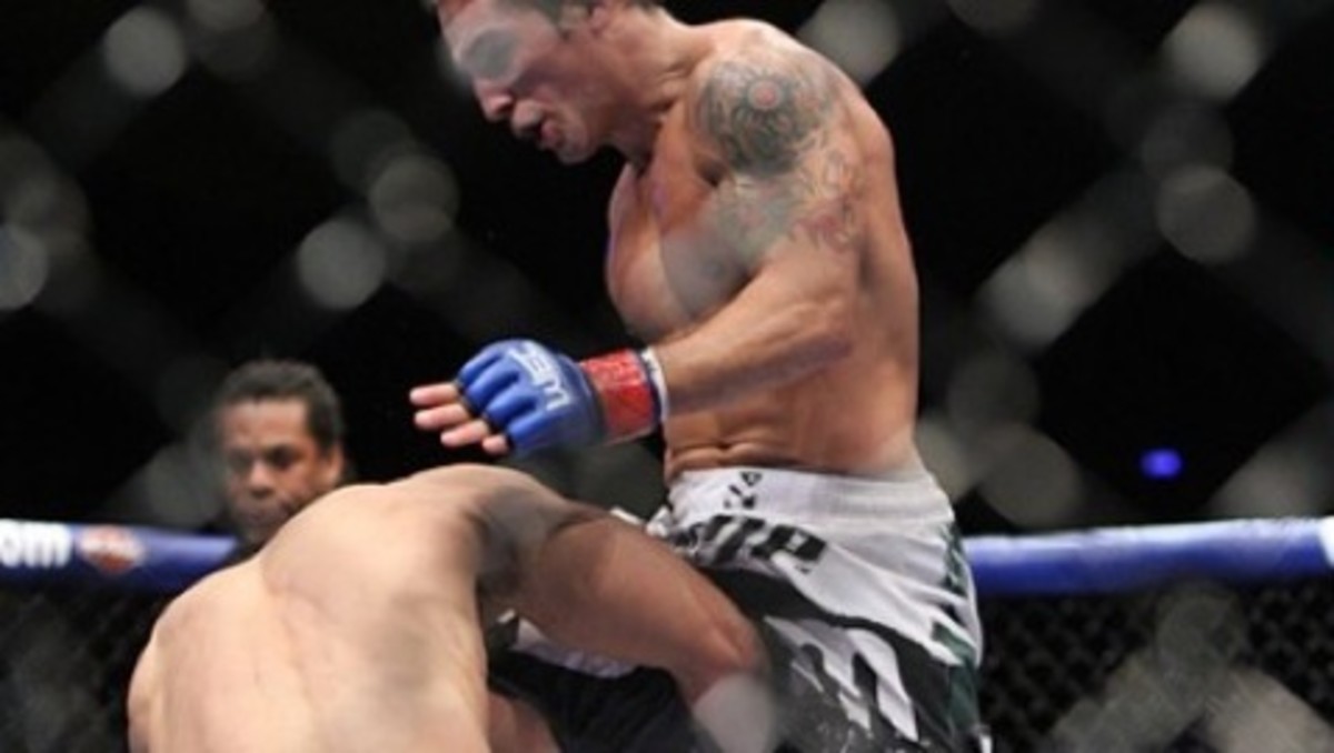 Chad Mendes at the UFC on FOX 9 Press Conference in Sacramento (Video ...