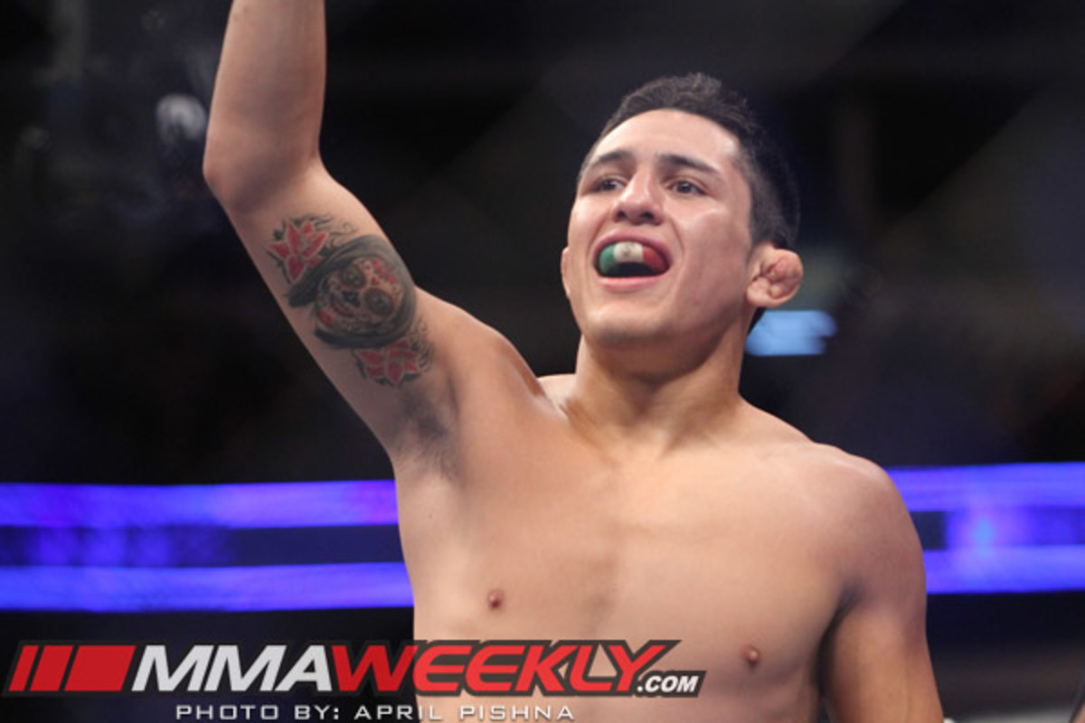 Erik Perez's 17-Second KO Promises Huge Future (UFC 150 Video ...