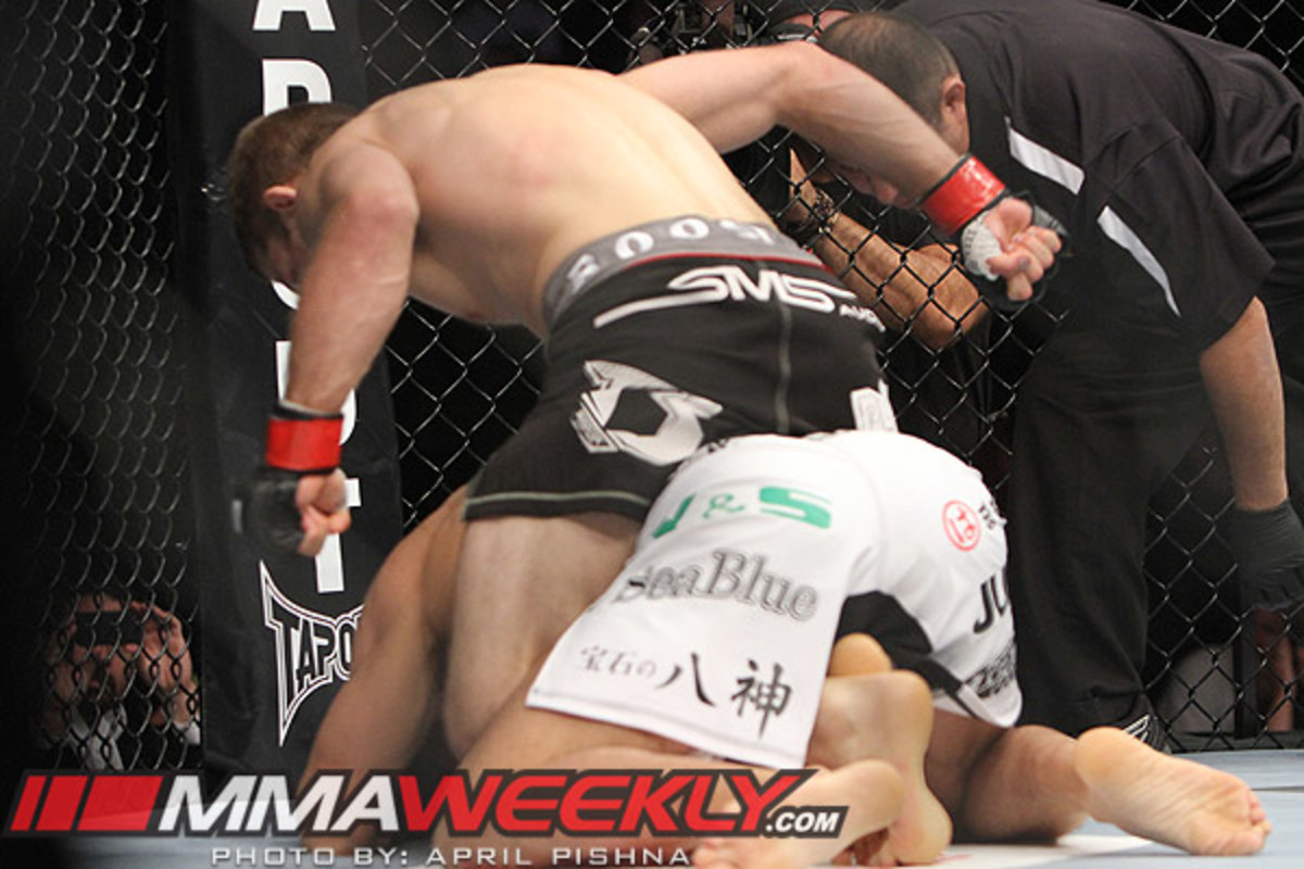 UFC 150 Play-by-Play: Nik Lentz vs. Eiji Mitsuoka - MMAWeekly.com | UFC ...