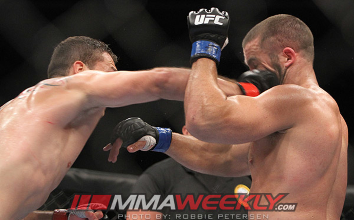 UFC on Fox 4 Play-by-Play: Phil De Fries vs. Oli Thompson - MMAWeekly ...