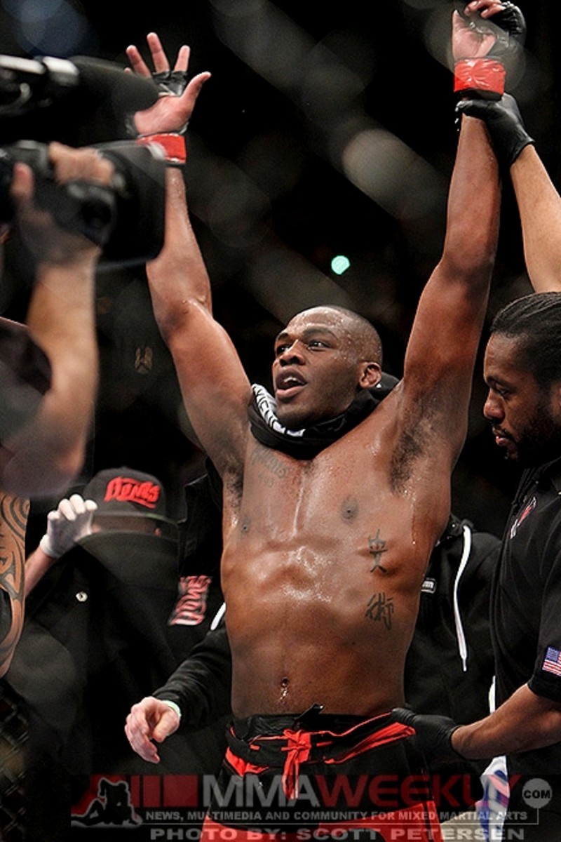Chael Sonnen Says Jon Jones Could Beat Mike Tyson and Muhammad Ali ...