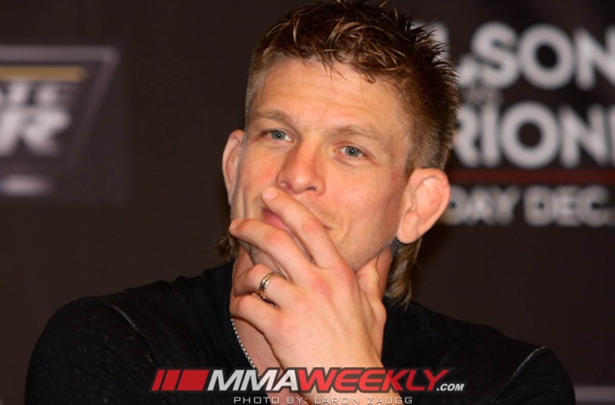 Mike Pyle at the TUF 16 Finale Post-Fight Press Conference (UFC Video ...