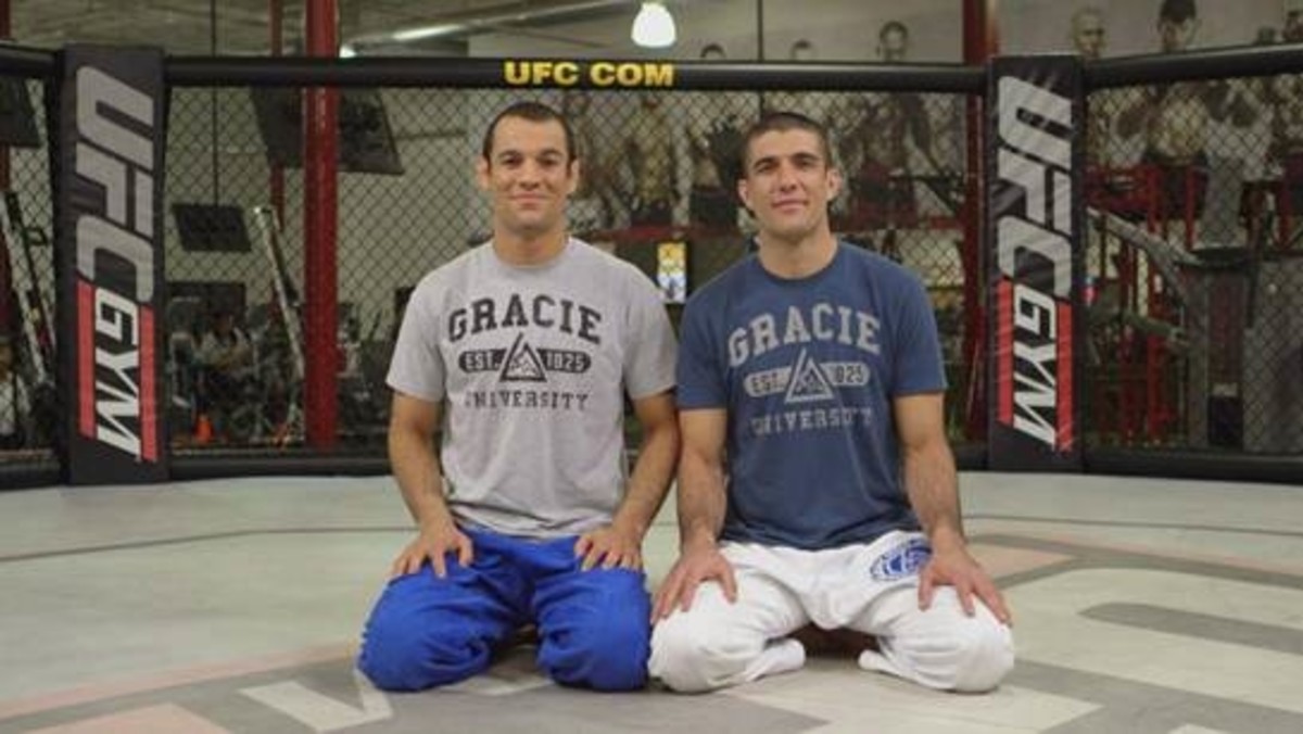UFC 101: Rener and Ryron Gracie Break Down the Mount in MMA (video ...