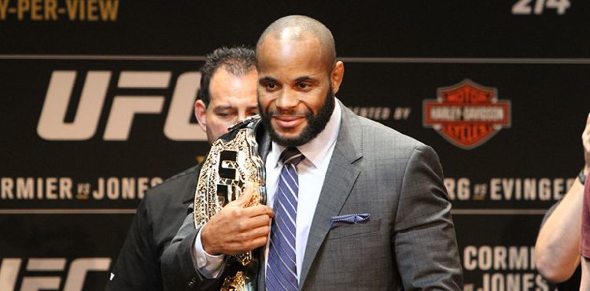 Daniel Cormier Resolved To Retire from Fighting By the Time He's 40 ...